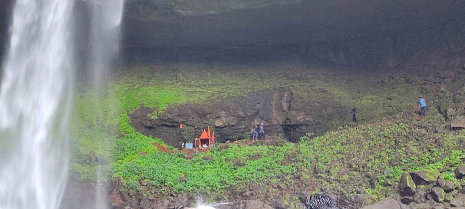 Devkund Waterfalls 2025 A Hidden Paradise in Maharashtra - Onecuriousguide